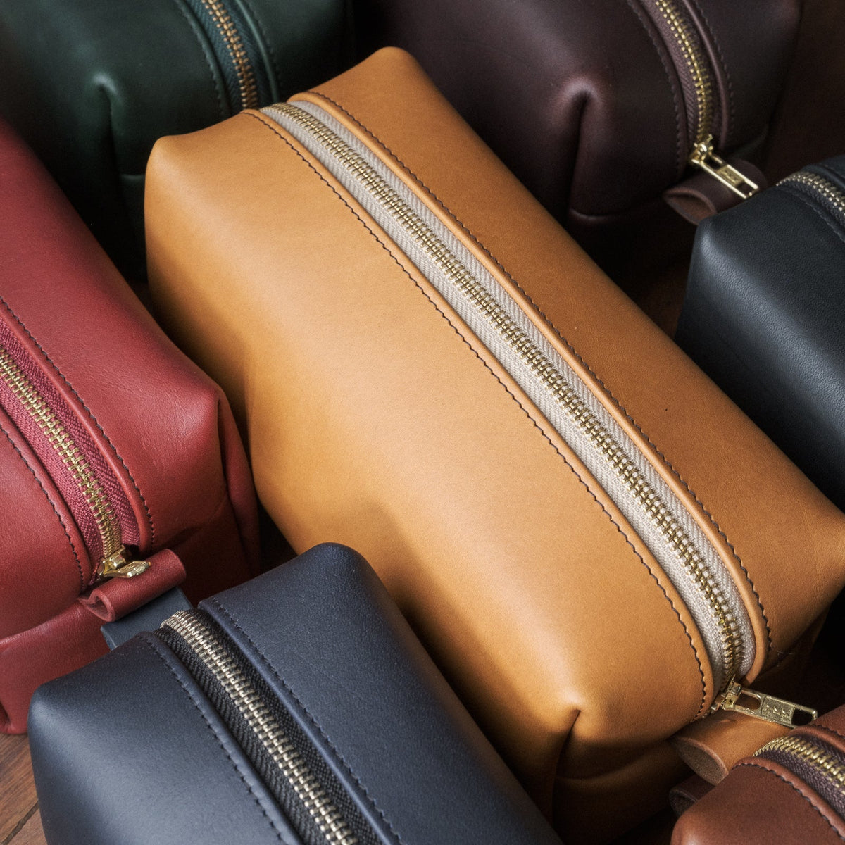 Toiletries Bags – Andrew Reeson Leather